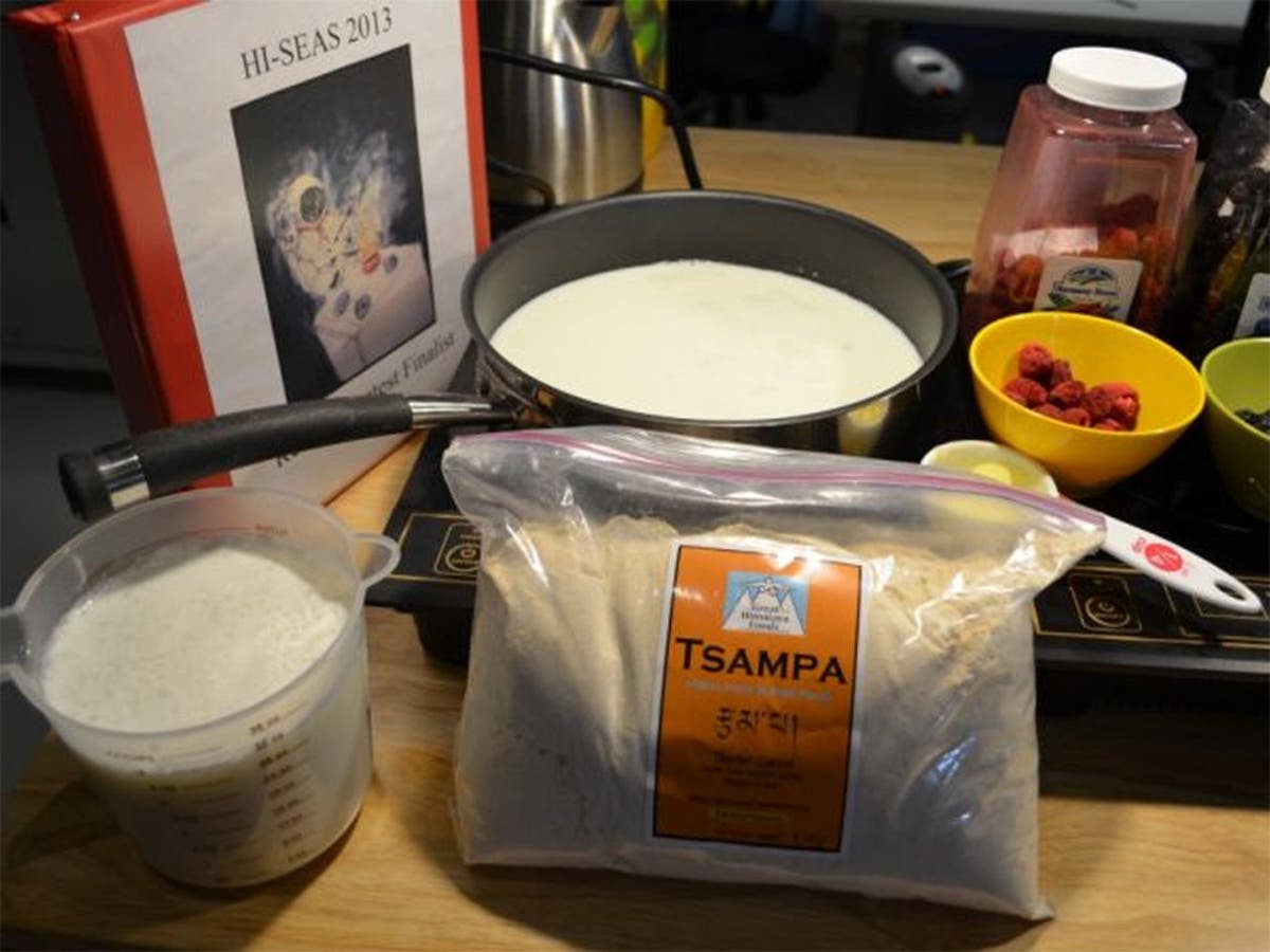 Nasa takes a fresh look at in-flight food for Mars astronauts | The ...