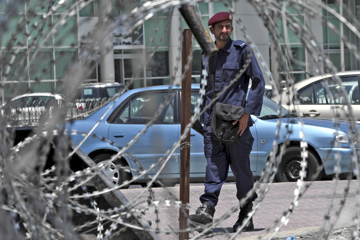 Journalists arrested in Bahrain as Shia population protests its Sunni ...