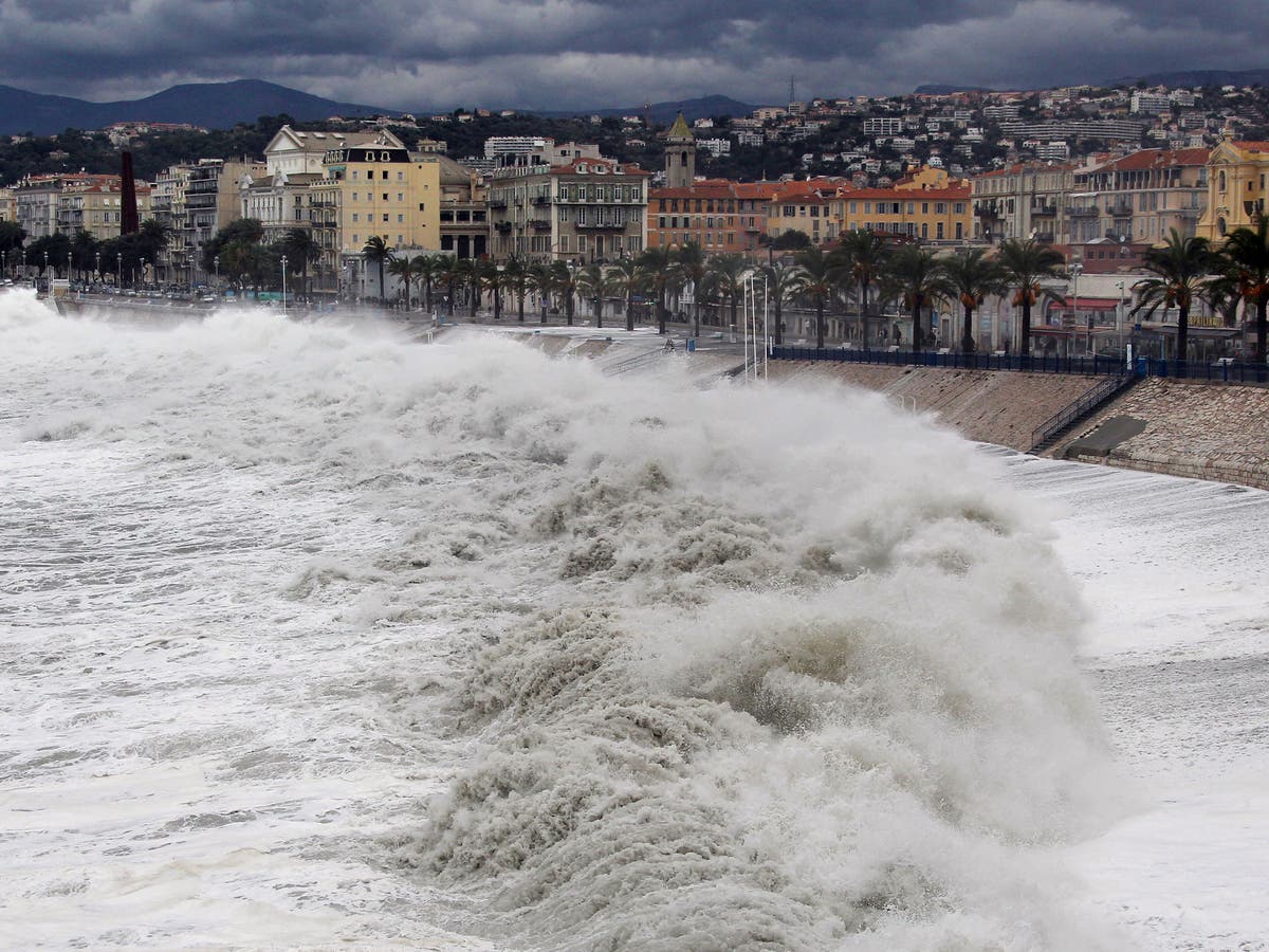Coastal city flooding ‘could cost more than £600bn a year’ | The ...