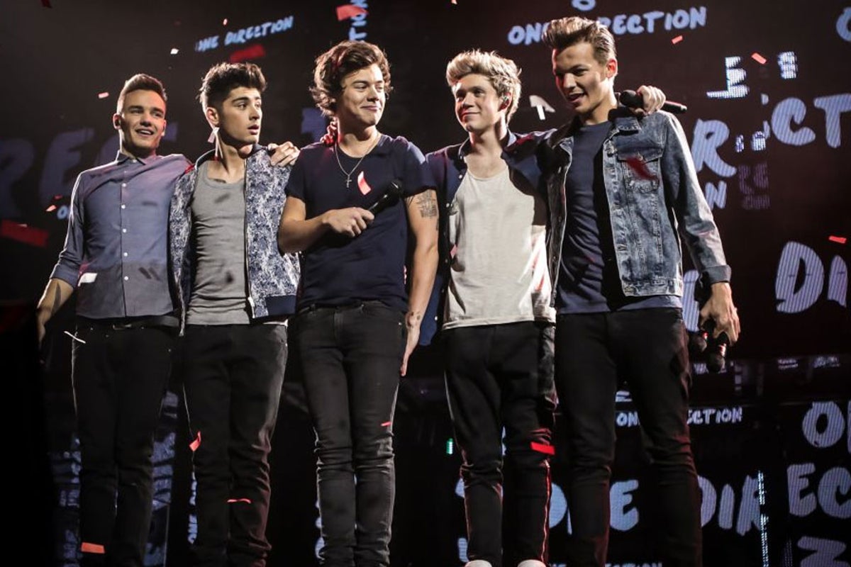One Direction film This Is Us tops UK and US weekend box office | The ...