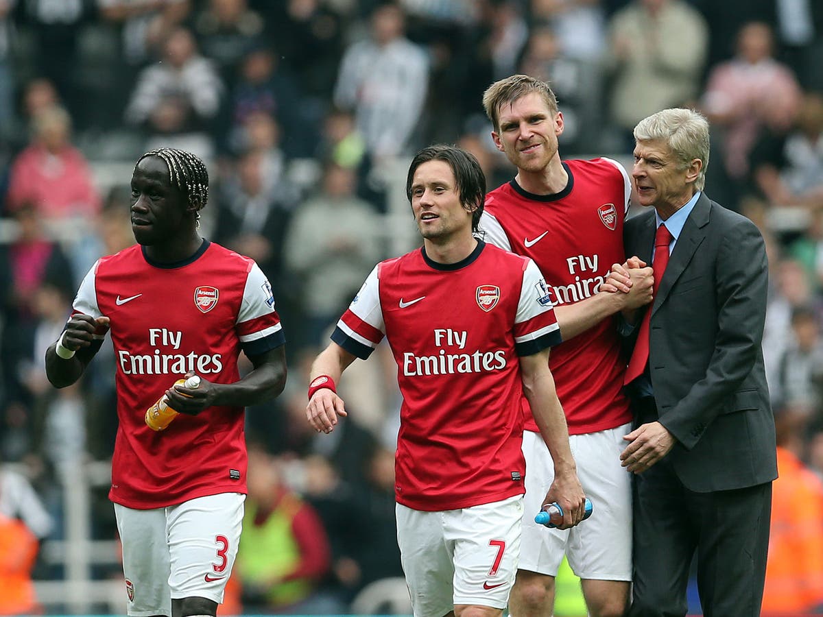 Bacary Sagna and Per Mertesacker set for new deals as Arsene Wenger ...
