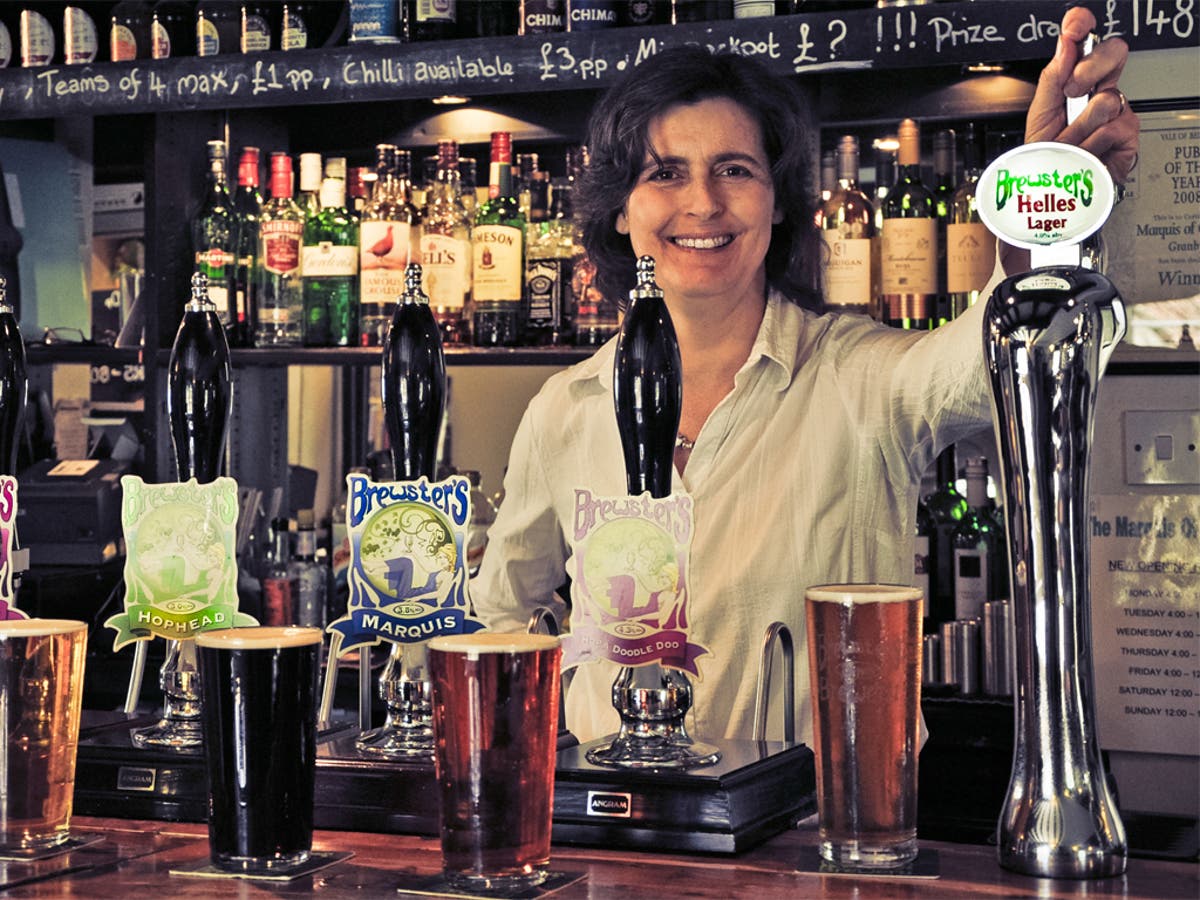 Return of the 'brewsters': New beer drinking 'sisterhood' helping to ...