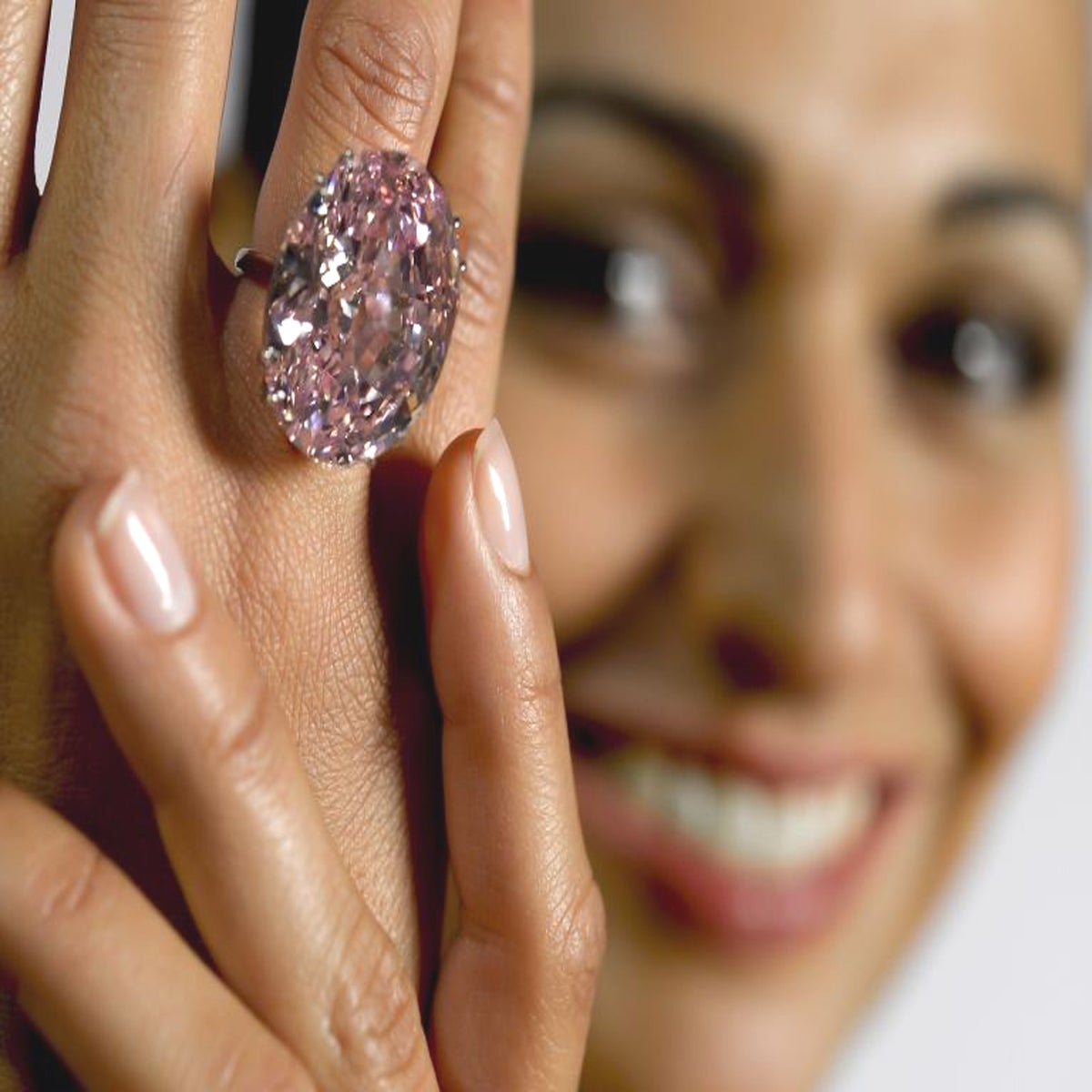 Pink Diamonds Are Expensive Rare Pink Diamond Could Bring $8+ Million