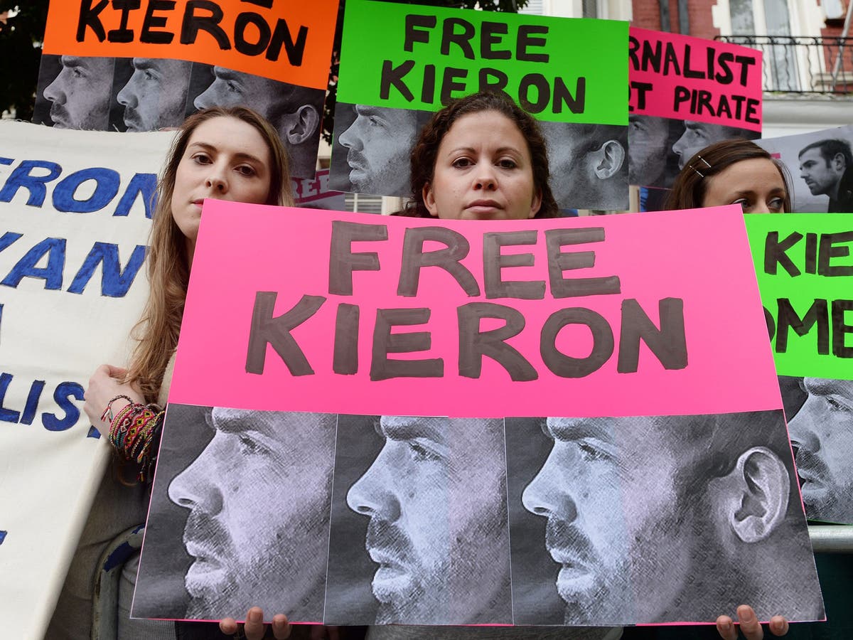 Greepeace protests over 'inhumane' care of activists held in Russia on ...