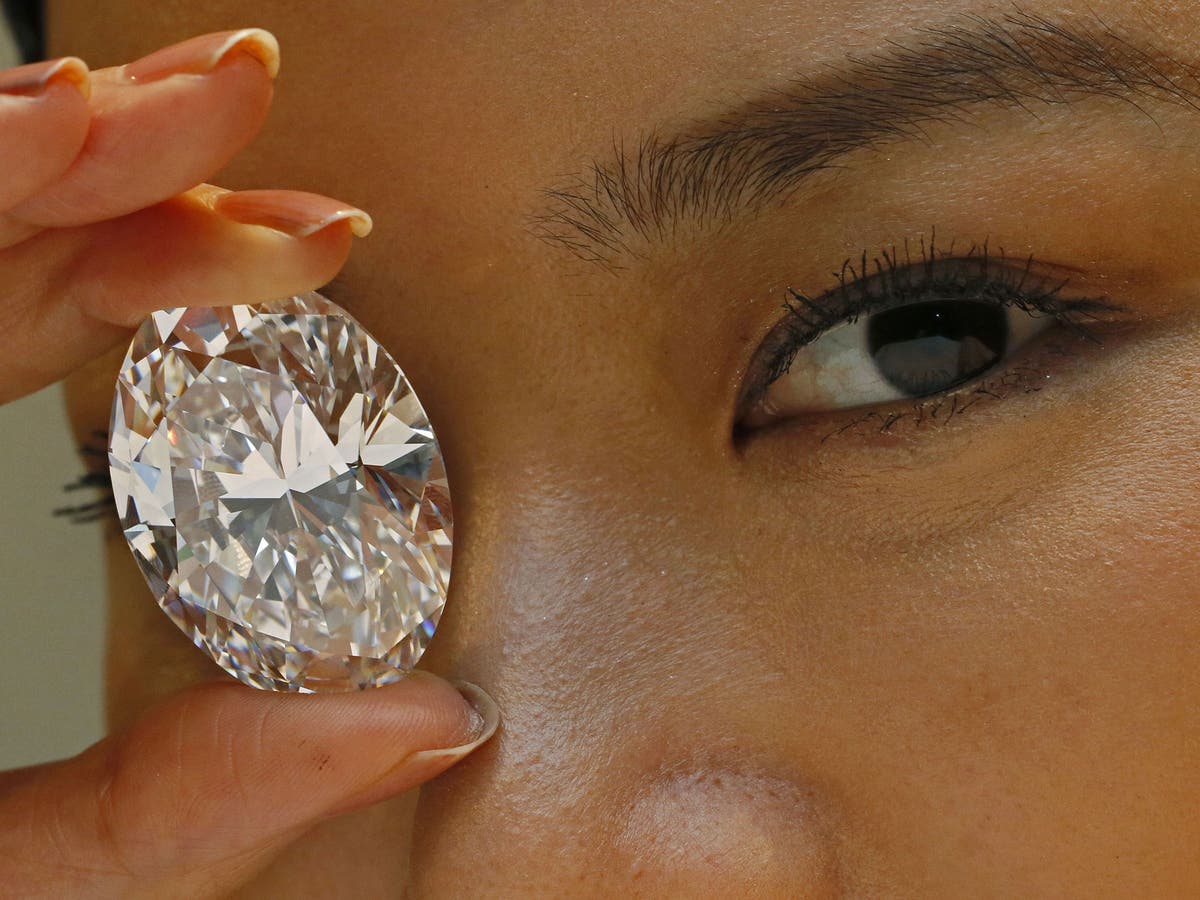 White diamond fetches record £19m at auction in Hong Kong | The ...