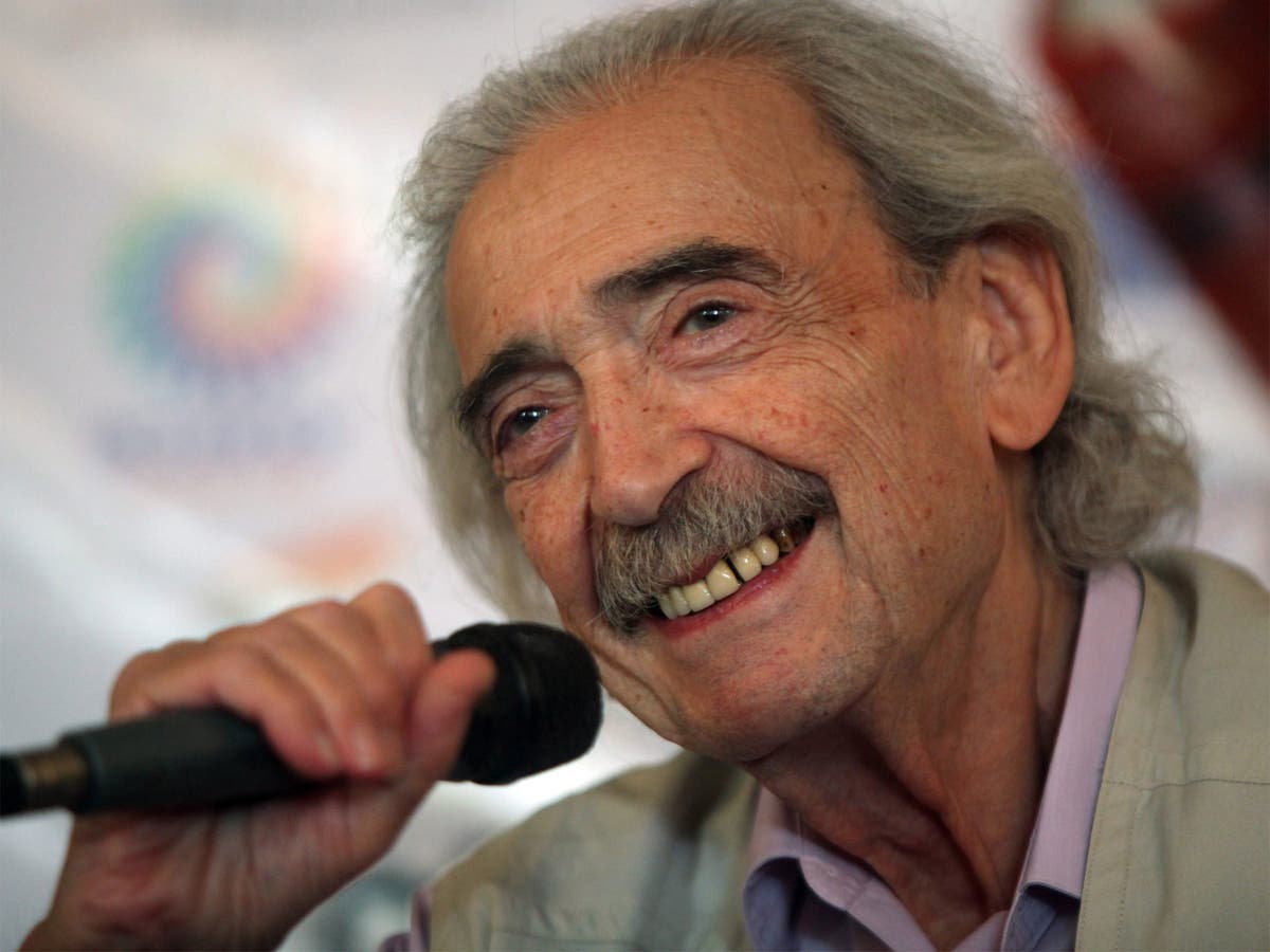 Juan Gelman: Poet whose search for his 'disappeared' granddaughter made ...