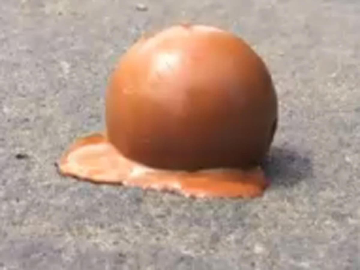 Video: Chocolate ball melts in three-minute time lapse | The ...
