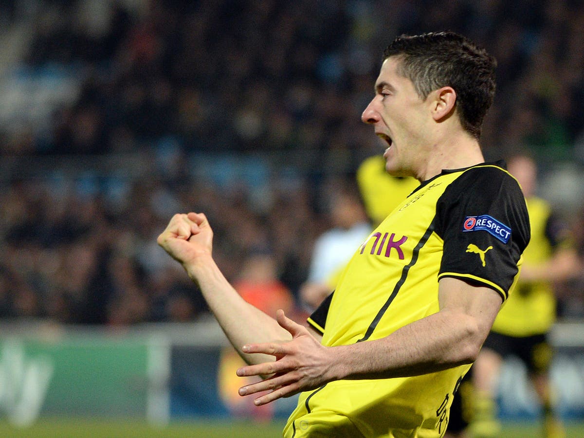 Robert Lewandowski denies getting out of his car to hit angry teenager ...