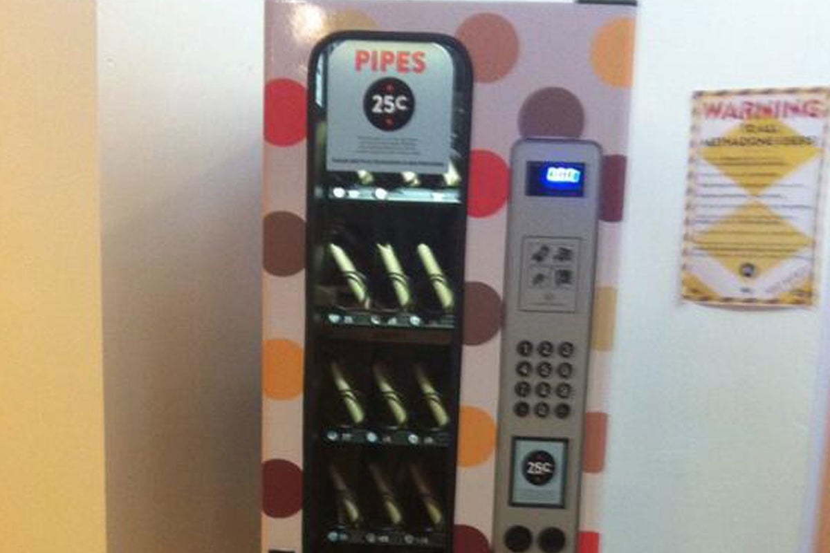 Canada installs first ever crack-pipe vending machines | The ...