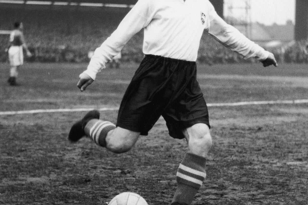Sir Tom Finney: Wonder winger and generous knight dies at 91 | The ...