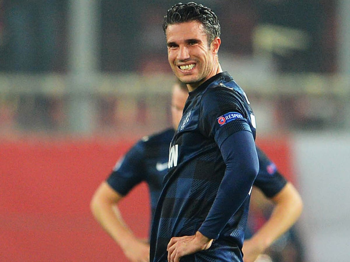 Olympiakos 2 Manchester United 0: Robin van Persie questions team set ...