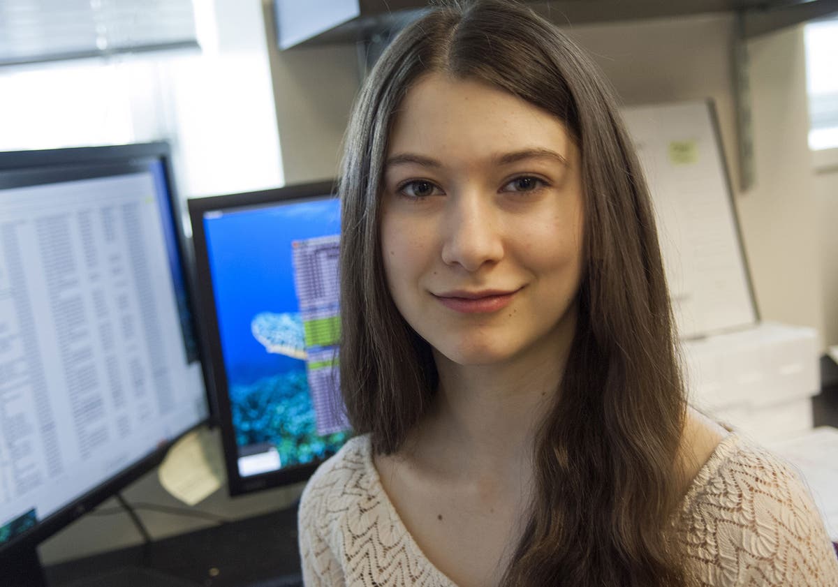 Teen cancer survivor Elana Simon helps scientists study her own rare disease | The Independent ...