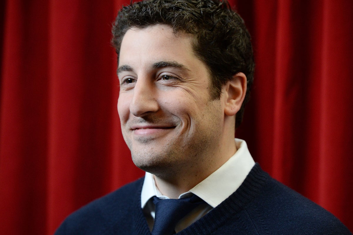 Jason Biggs criticised for Malaysian Airlines flight MH370 joke made ...
