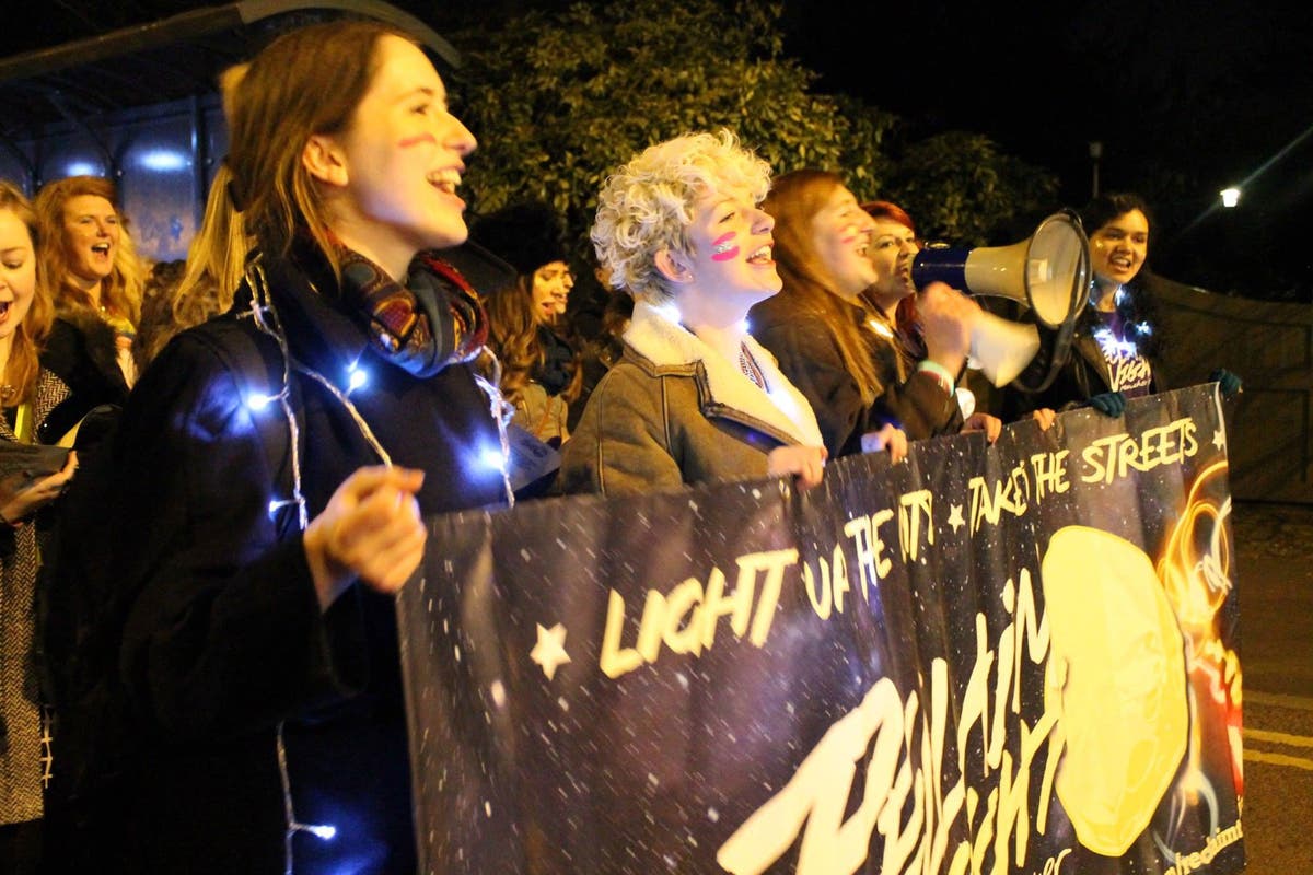 Hundreds of students march through Manchester for Reclaim the Night ...