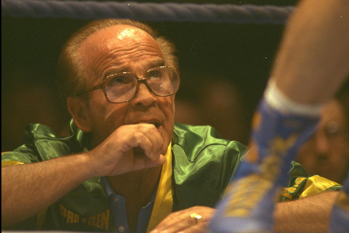 Mickey Duff: Boxer who retired at just 19 and became the British fight ...