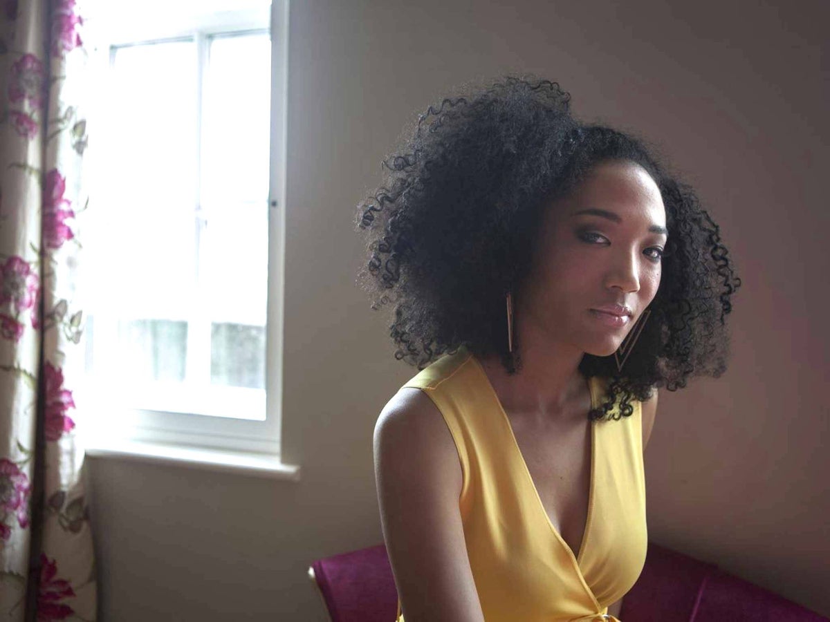 Judith Hill Straight Hair