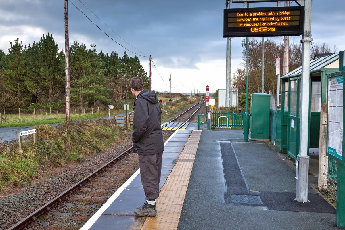 Stop the train, I want to get off: The magic of Britain's railway ...