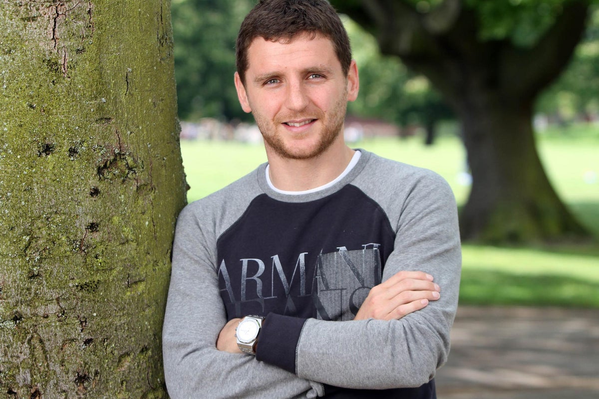 FA Cup final 2014: Alex Bruce - Will the son suffer the same fate as ...