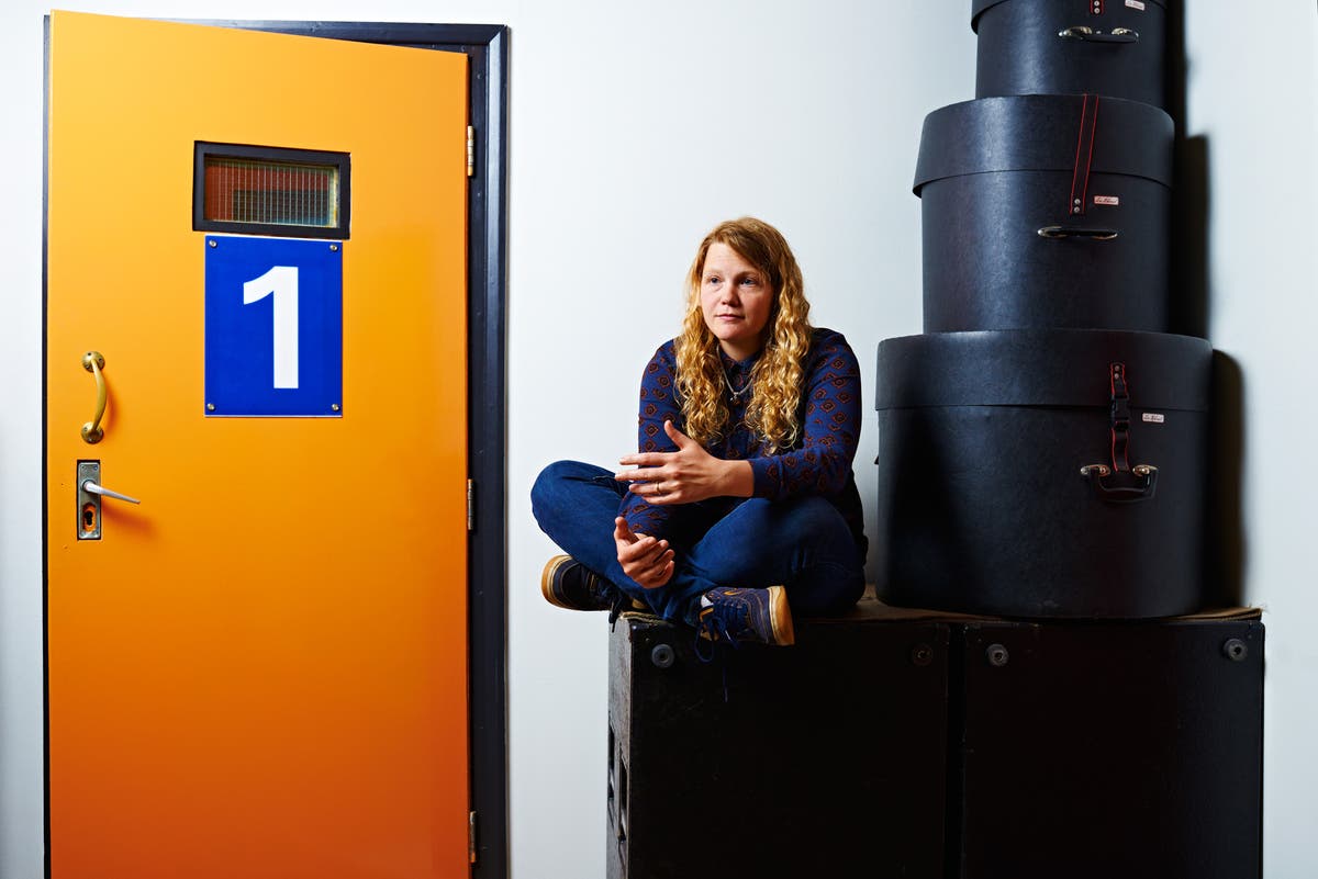 Award-winning performance poet Kate Tempest unleashes hip-hop album ...