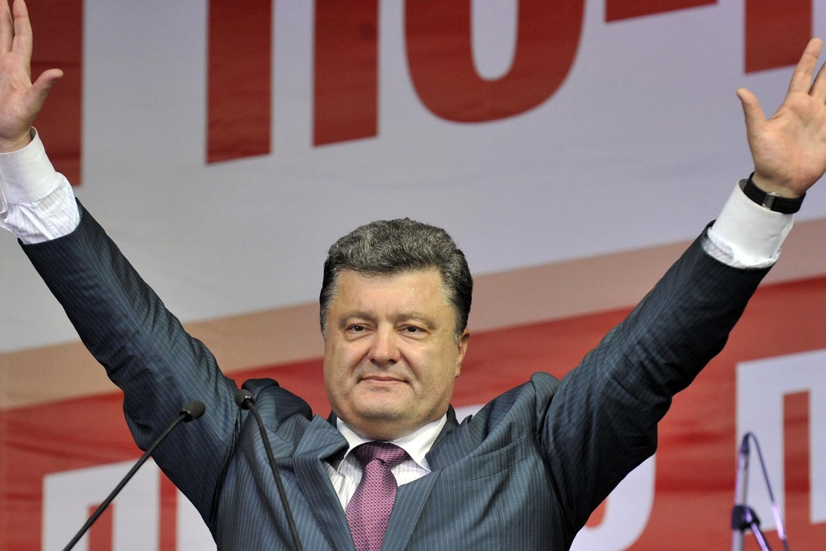 Petro Poroshenko sworn in: 'Ukraine will not give up on Crimea,' says ...