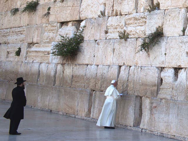 2014 year in pictures: The 100 most powerful news images from an ...