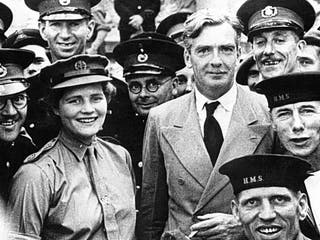 Lady Soames: The Churchills' daughter, who acted as her father's ADC ...