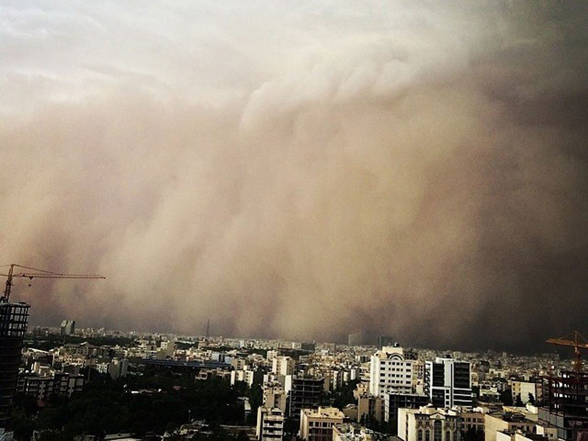 Several dead as massive sandstorm hits Tehran | The Independent | The ...
