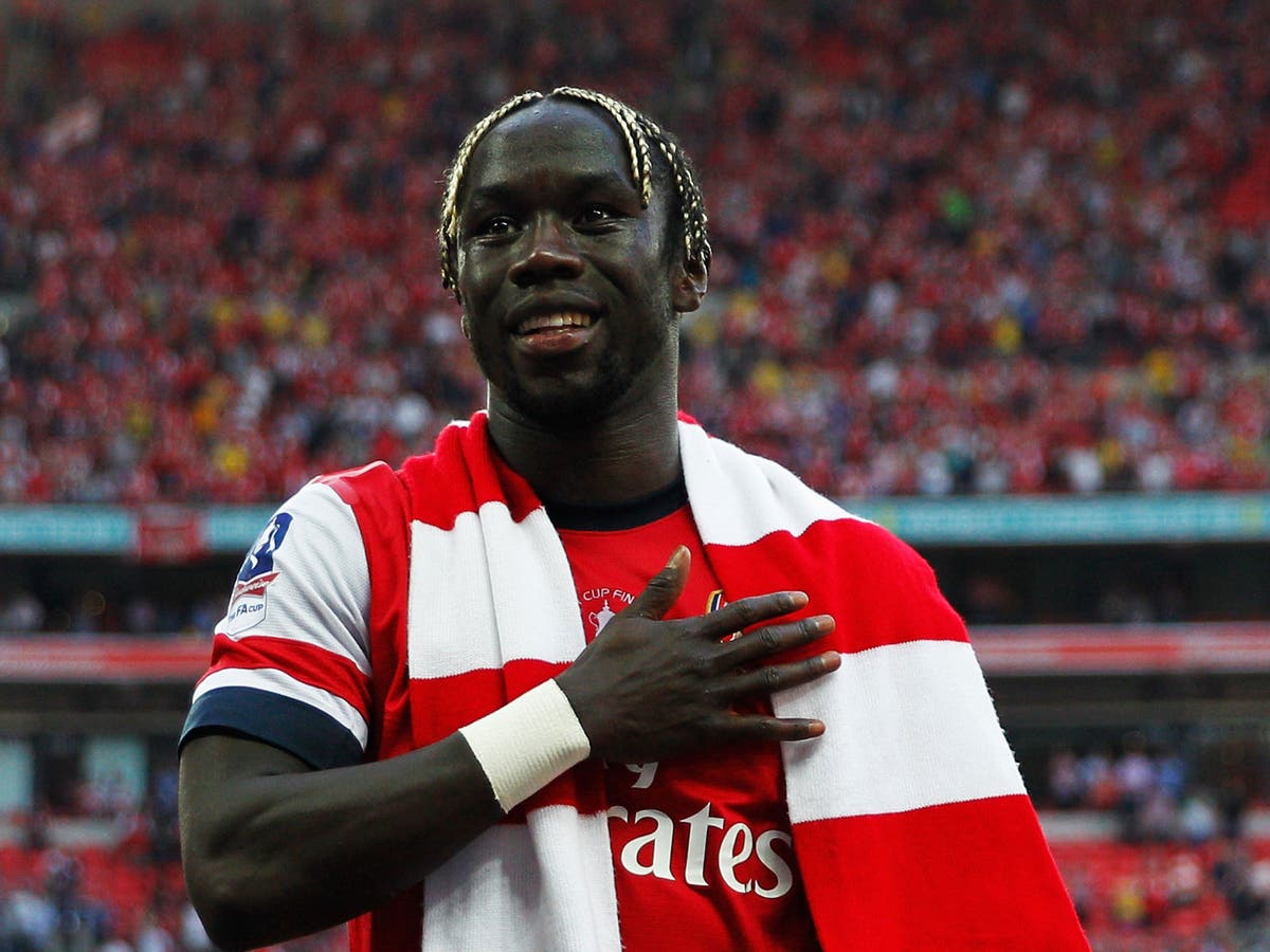 Bacary Sagna joins Manchester City: Premier League champions confirm ...