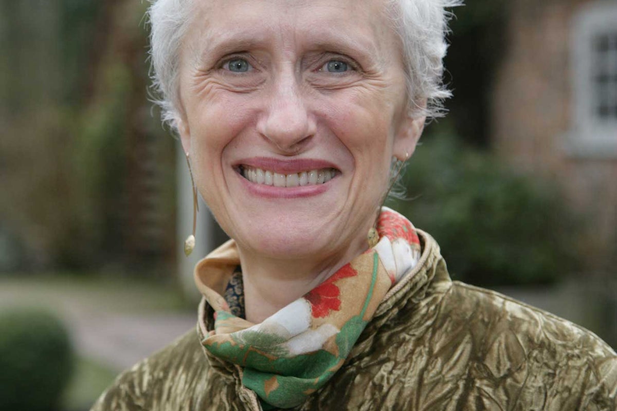 Sara Paretsky: The crime writer on her alcoholic mother, VI Warshawski ...