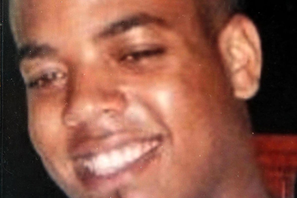 Azelle Rodney murder trial: Ex-police marksman named | The Independent ...