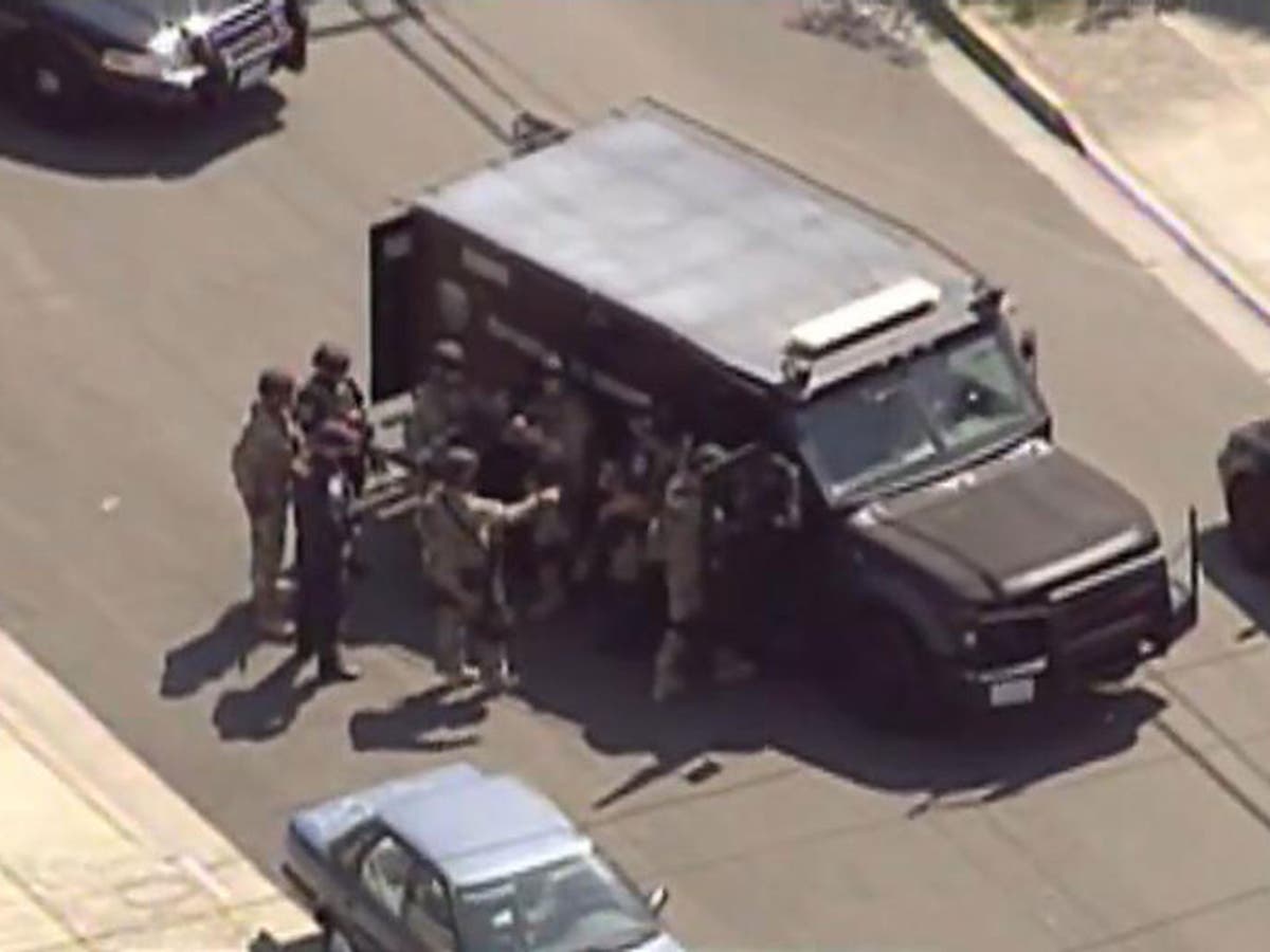 SWAT team and bomb squad end seven-hour standoff outside Heyward ...