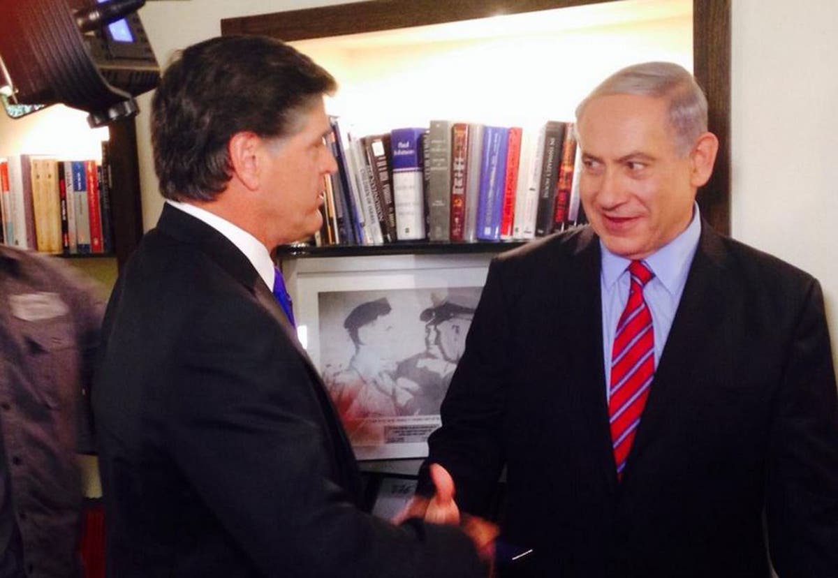 Sean Hannity meets Benjamin Netanyahu in Israel, whispers in his ear ...