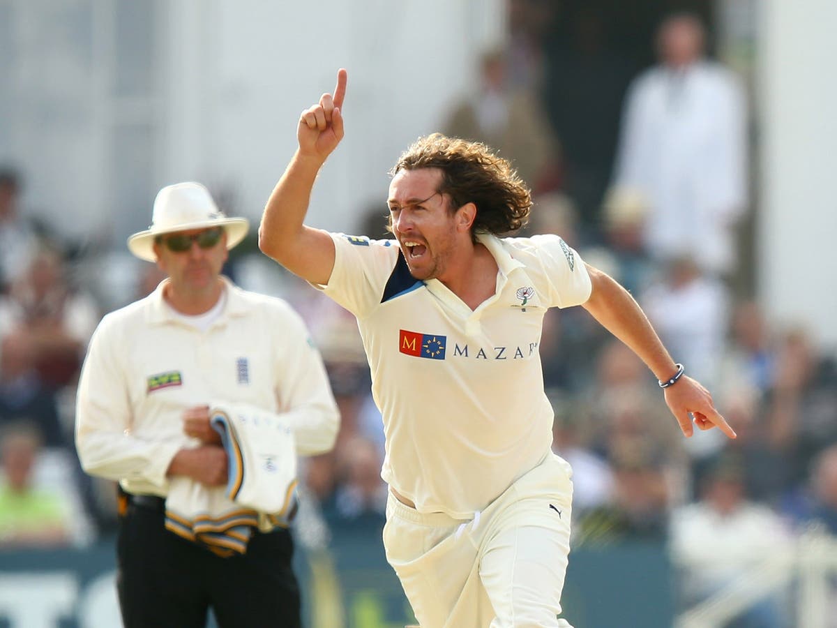 Sidebottom and Brooks rapidly propel Yorkshire towards title | The ...