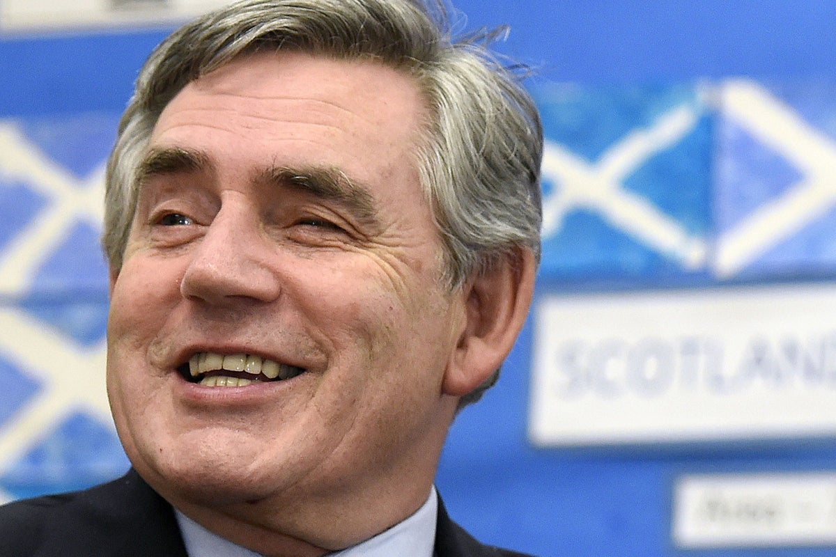 Gordon Brown vows to 'lock in' devolution promises as Scotland 'unites ...