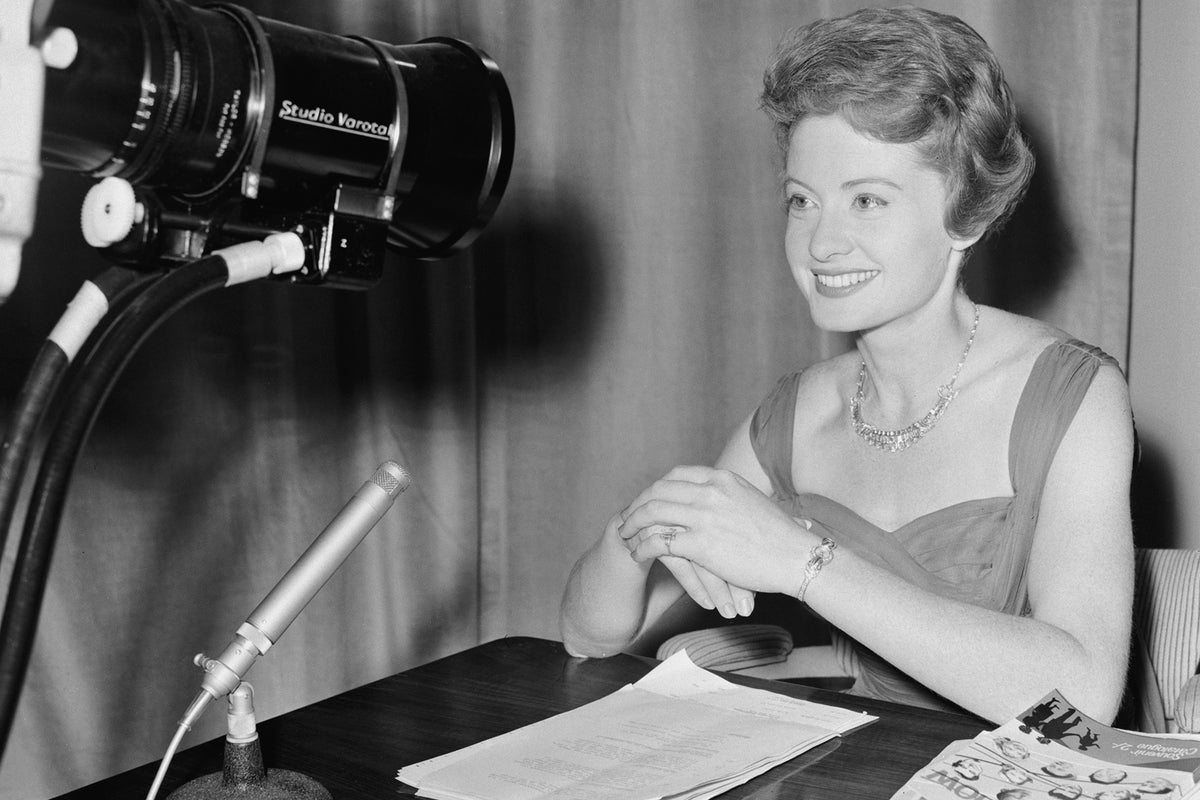 Sheila Tracy: Trombonist who became Britain's first woman newsreader ...