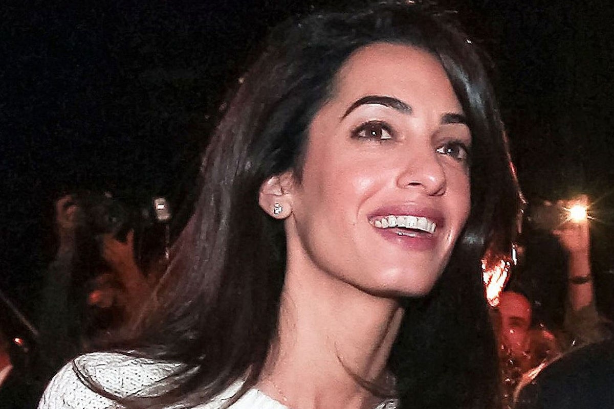Amal Alamuddin changes surname to Clooney, following Venice wedding ...