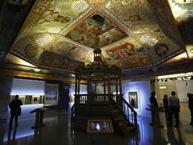 Poland recreates lost Jewish art treasure, the Gwozdziec synagogue ...