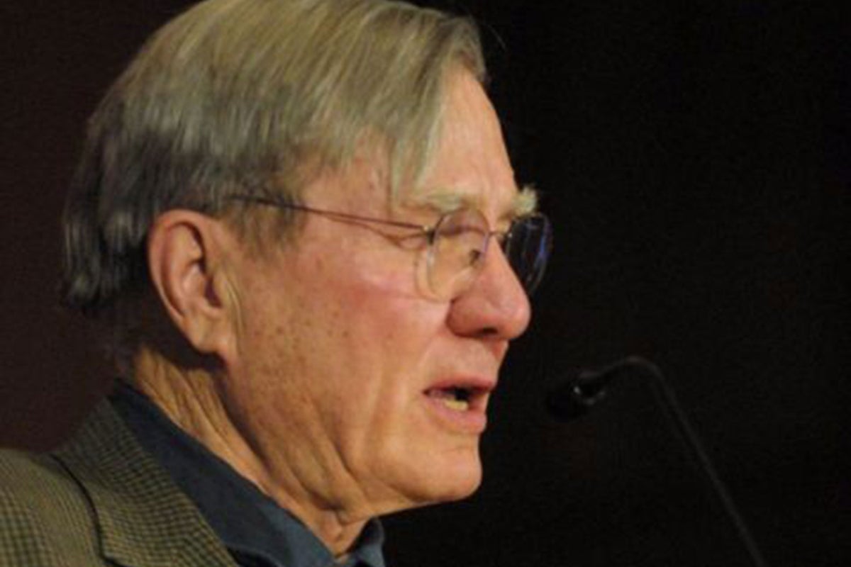 Galway Kinnell: Pulitzer Prize-winning US poet whose accessible ...