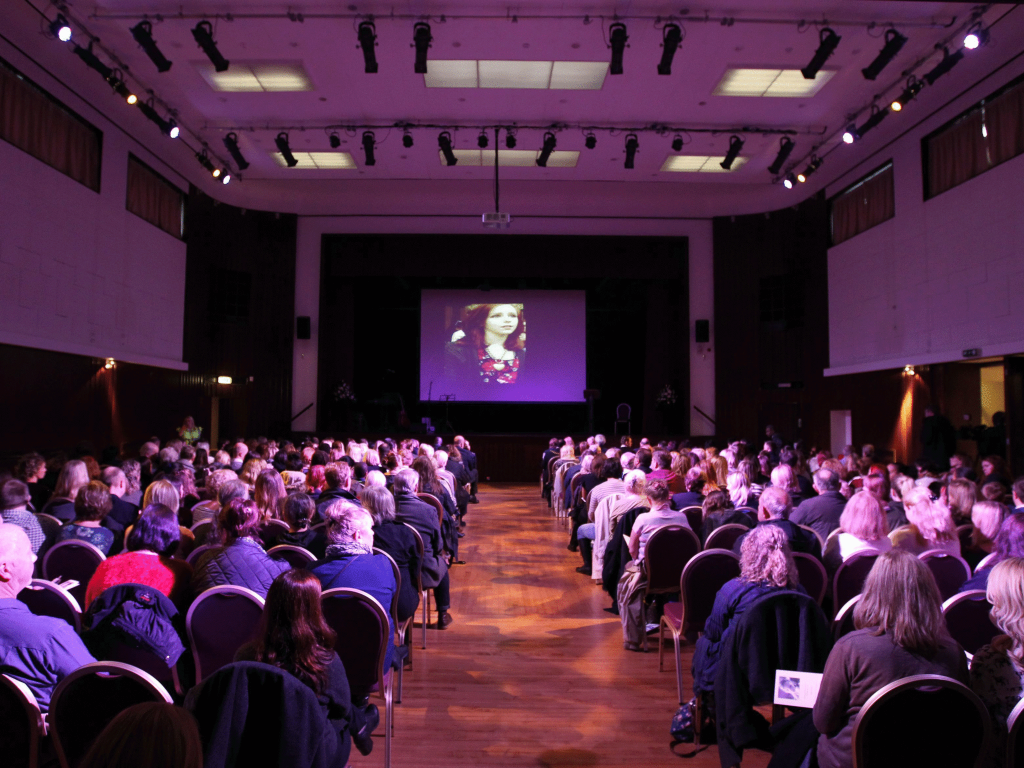 Alice Gross memorial: Parents thank mourners for support in packed ...