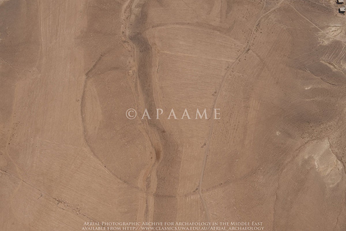 Aerial images shed light on mysterious Middle East stone circles | The ...