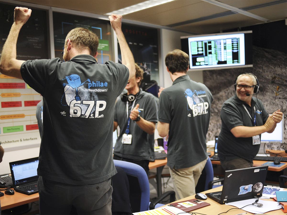 Rosetta space mission: Philae probe lands on Comet 67P | The ...