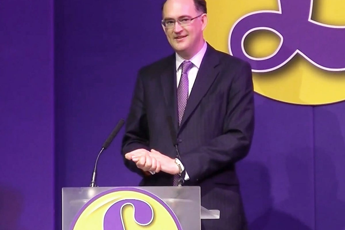Suspended Ukip supremo Roger Bird vows to clear his name of harassment ...