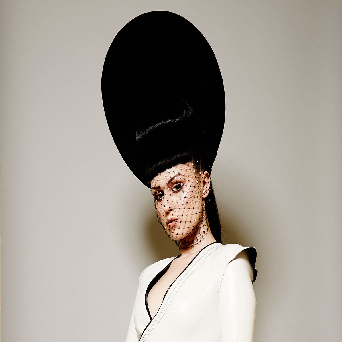 Viktoria Modesta Logo