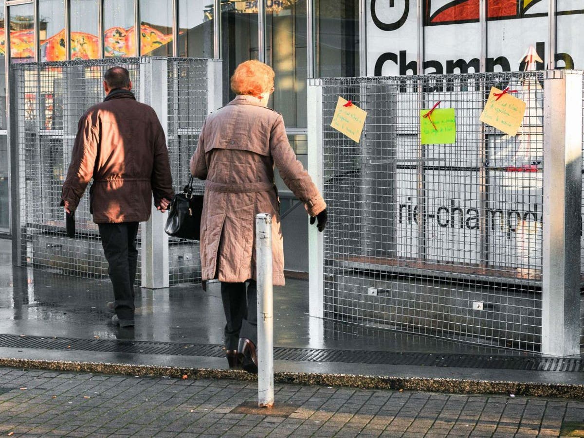 Cages installed over benches in French city to ‘discourage homeless ...