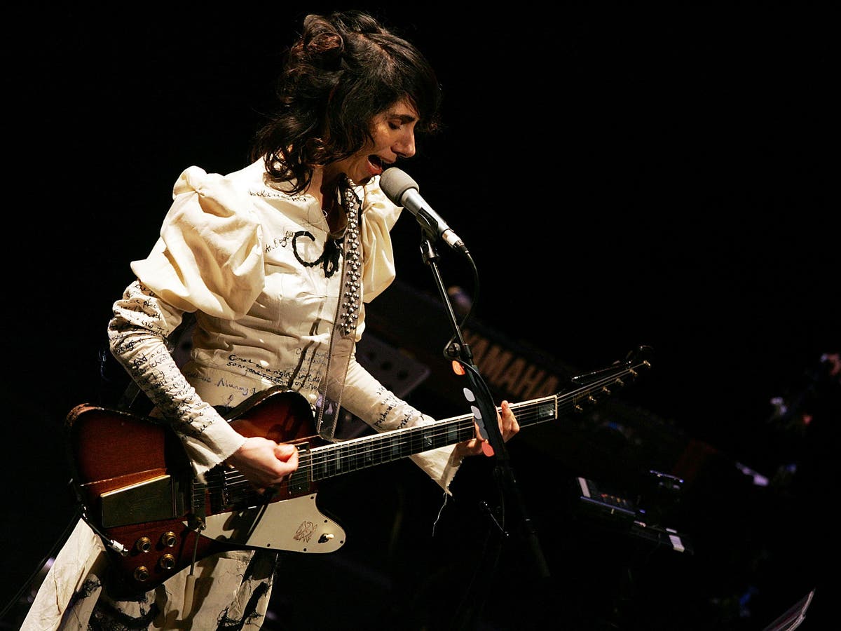 PJ Harvey to record new album as Somerset House art exhibition | The ...
