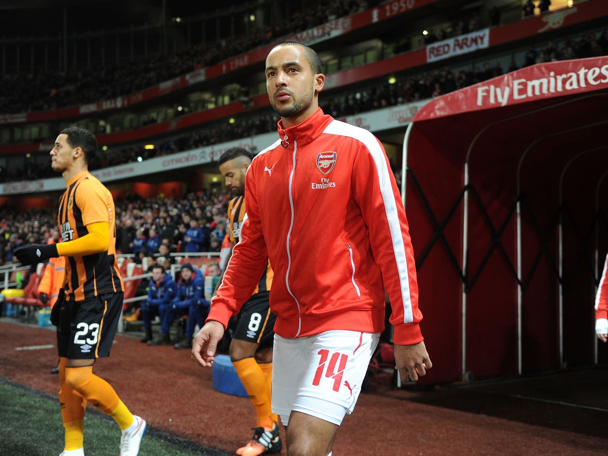 The Walcott fitness: Arsenal forward working 'week by week' as he ...