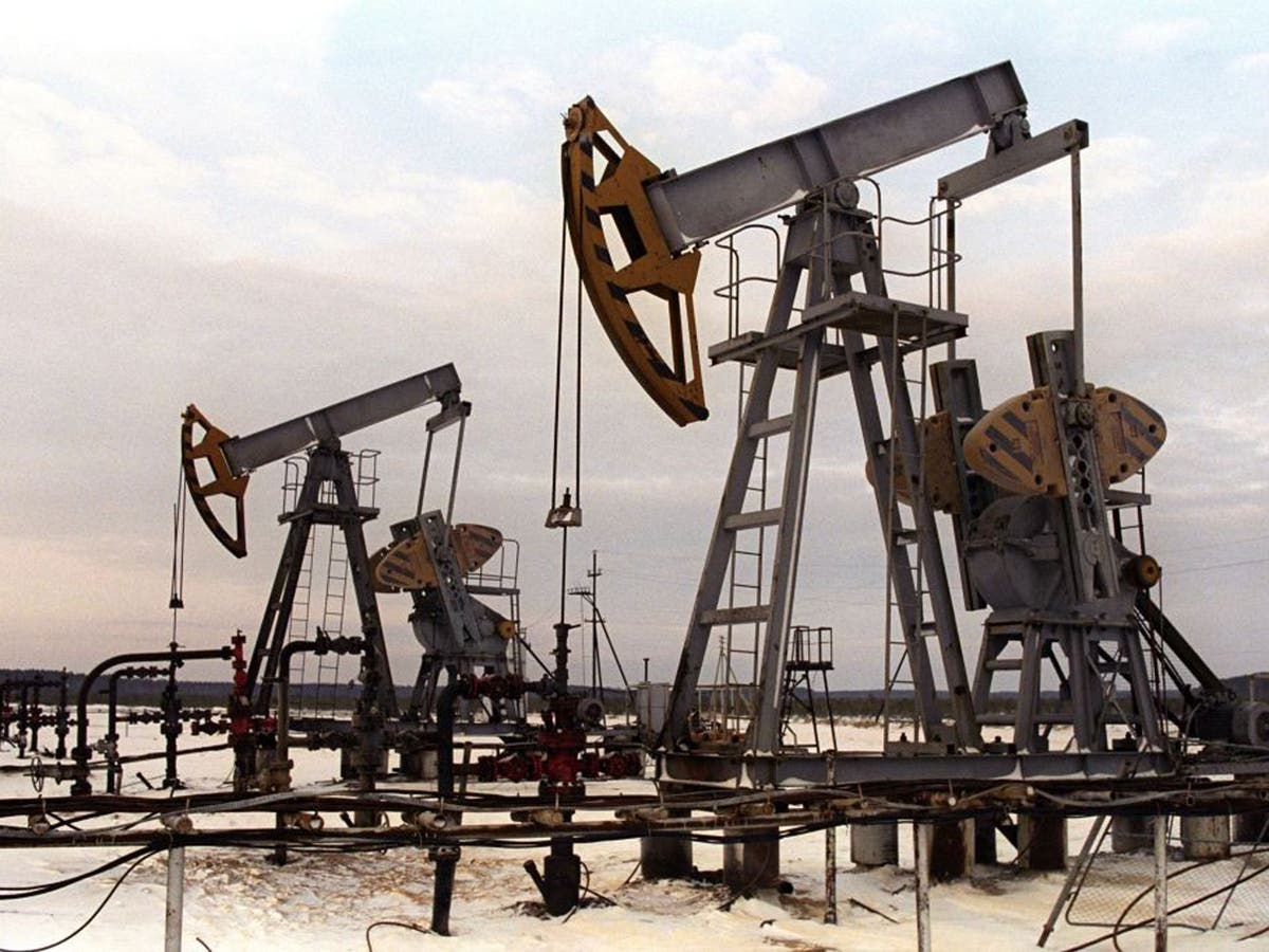 Oil crashes to nearly $50 a barrel as fears rise for the global economy ...