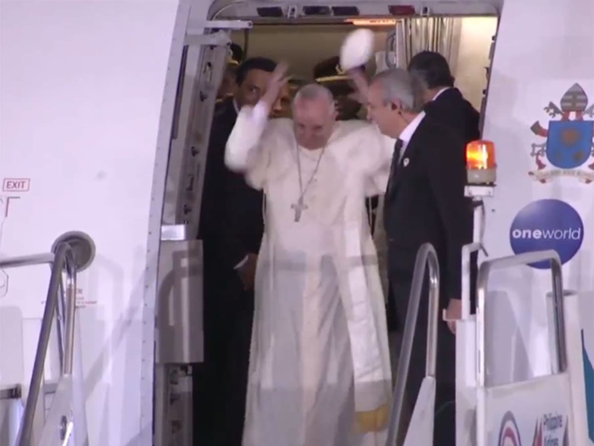 Pope Francis' hat missing on arrival in the Philippines | The ...