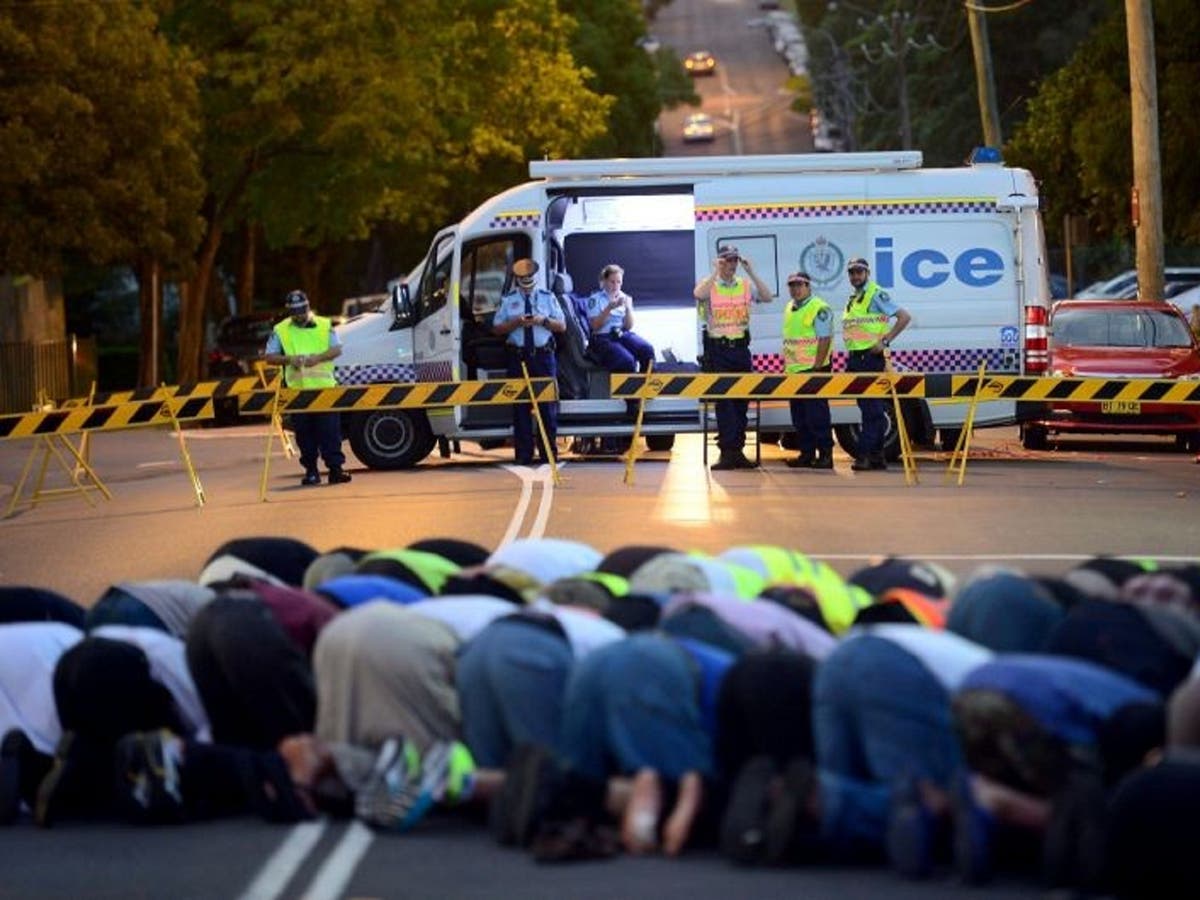 'Je suis Muslim': Hundreds rally in Australia over portrayal of Islam ...