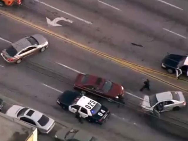 La Car Chase Caught On Live Tv Shows Carjacker Stealing Two Vehicles